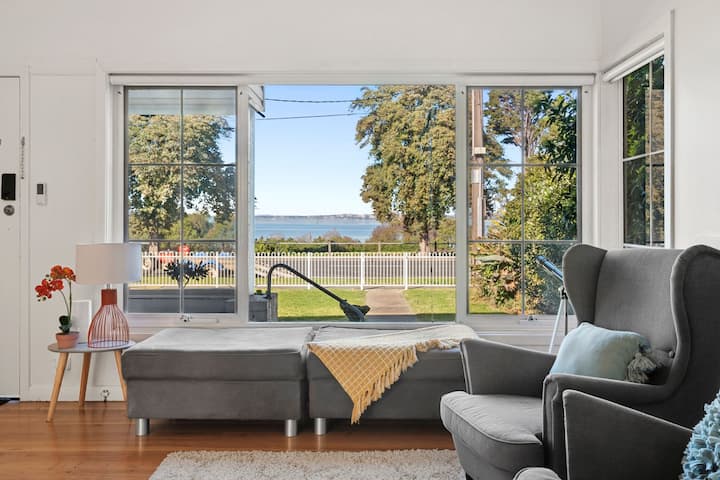 Quiet Geelong Getaway | Bay Views - Lara