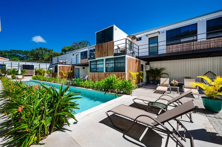 Luxury King Container, Pool, Kitchen, Downtown - Tamarindo