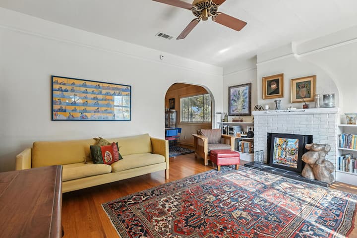 The Lovie House -Historic Retreat - Alpine, TX