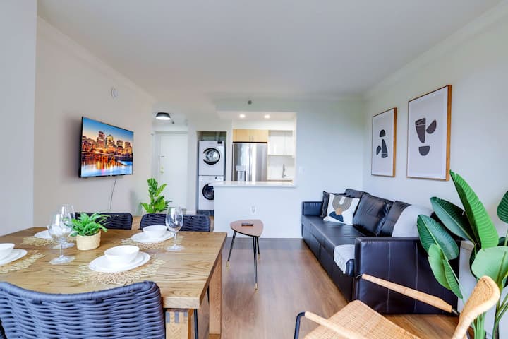 Prime Location Apt Near Metro - Arlington, VA