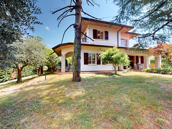 Villa Valentine 200 Mt To The Beach By Bookinggar - Sirmione