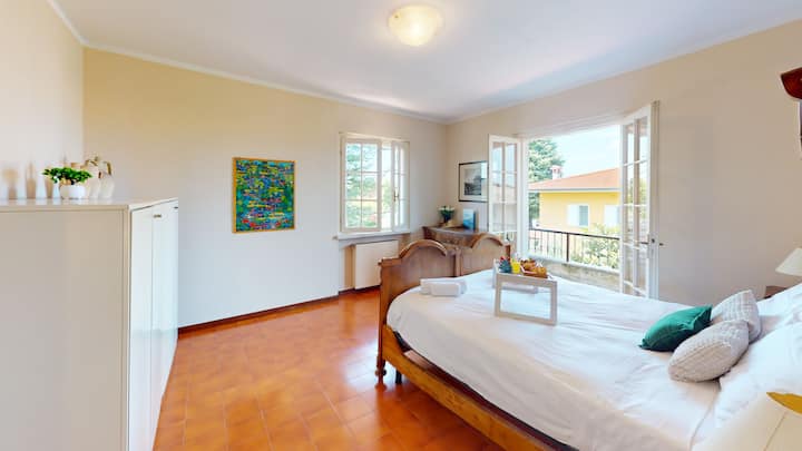Villa Valentine Lakeside By Bookinggard - Sirmione
