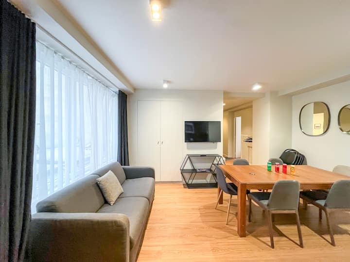 Urbanflat 122 - Grand Appartement - Paris Center - France