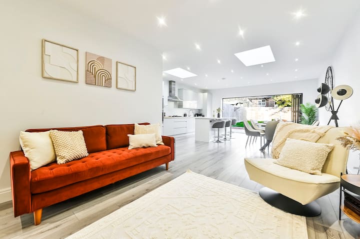 Wembley Stadium 4br• Sleeps 9• Private Parking - Harrow