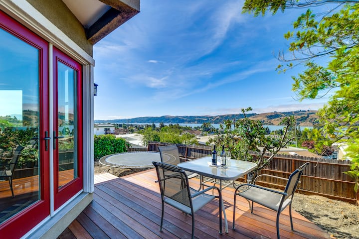 1 Mi To Downtown Benicia: Scenic Cliffside Escape - Benicia, CA