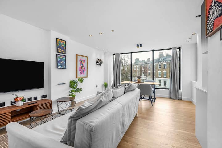 Modern Apt - Balcony & Lift - Tube Station - London