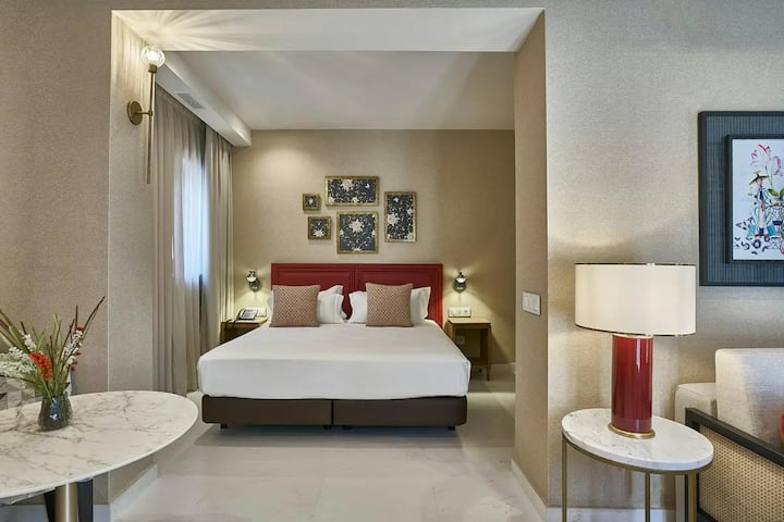 Junior Suite 4pax I Vincci Molviedro Suites - Sevilla, España