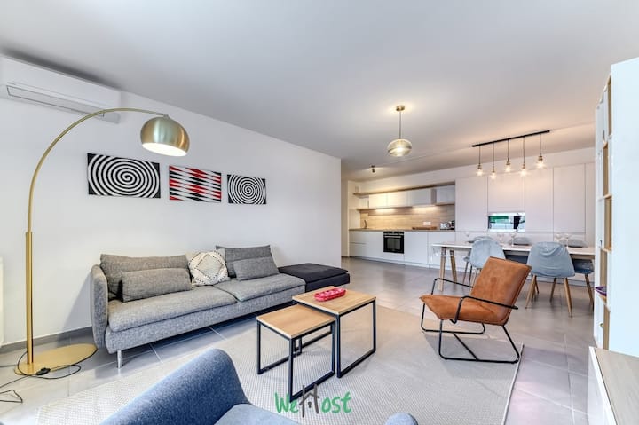 Grand Nid Familial Douillet Avec Parking à Lyon - Bron