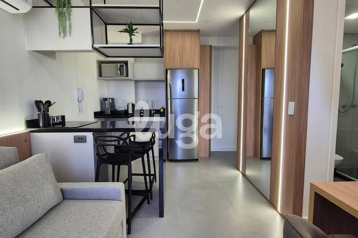 Centre De Curitiba: Design, Confort Et Loisirs. - Curitiba