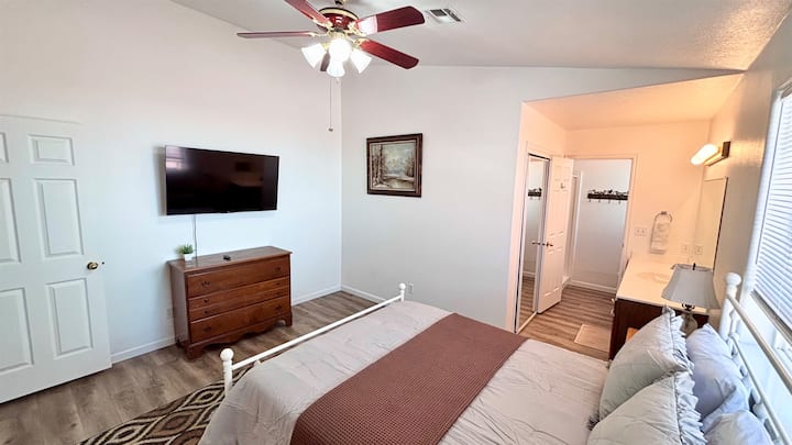 Red Glow Plateau I In Town I Clean & Comfortable - Kanab, UT