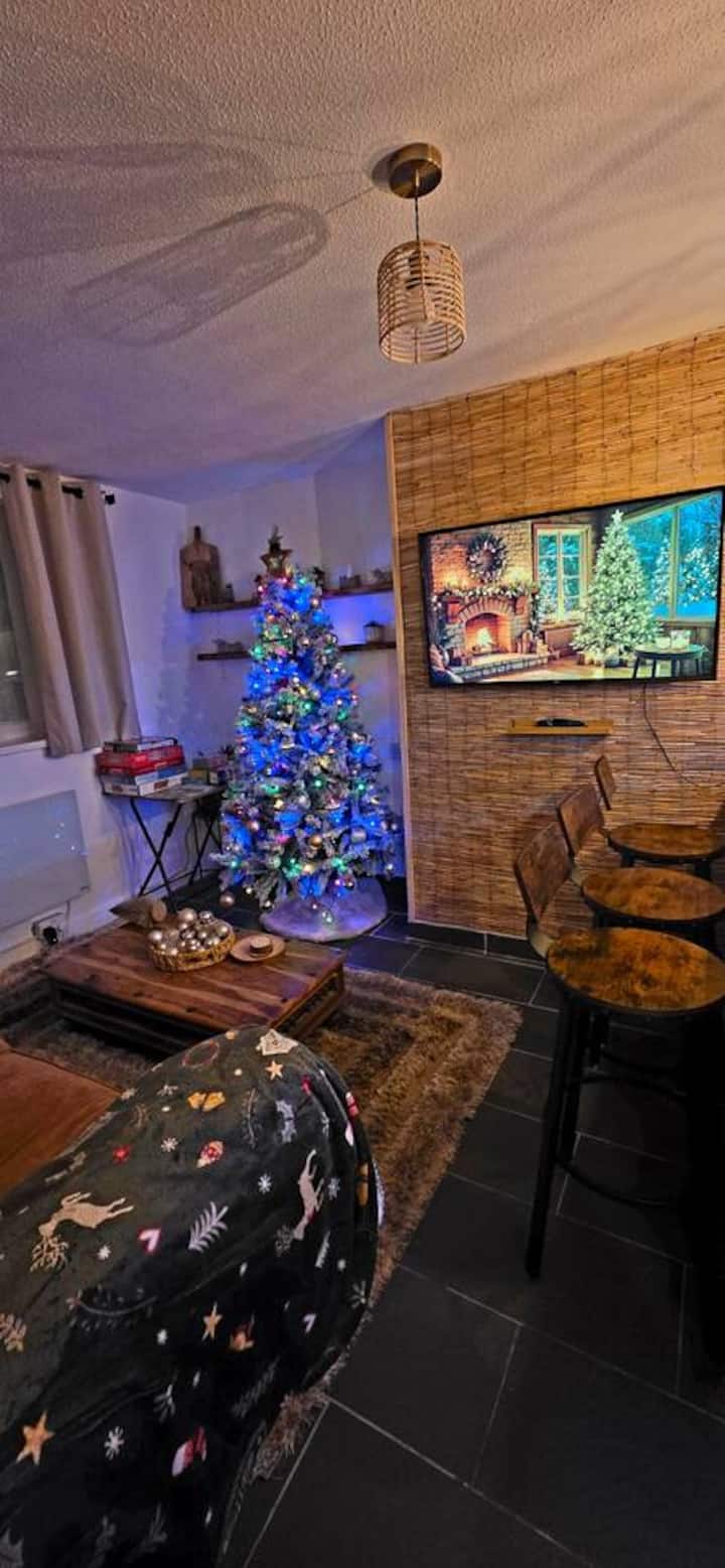 Taff Cottage - Free Parking, Fast Wifi, Cosy Vibes - Cardiff