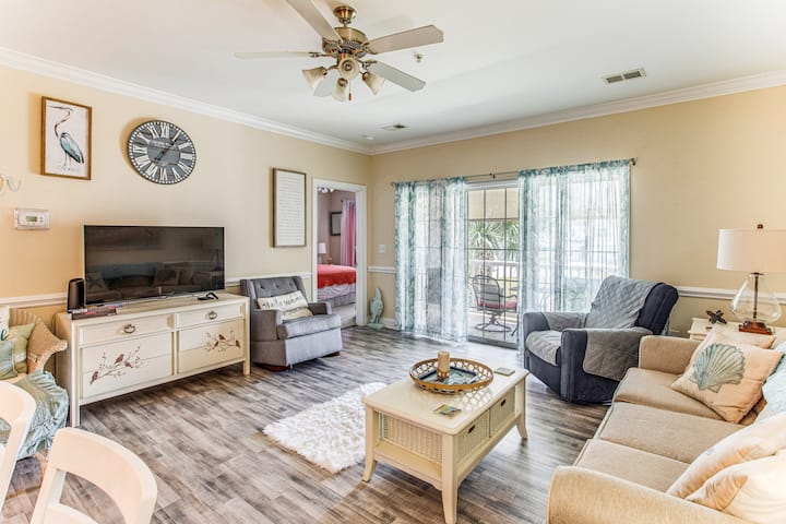 Relaxing Condo W/ Pool Near Beach & Casino - Little River, SC