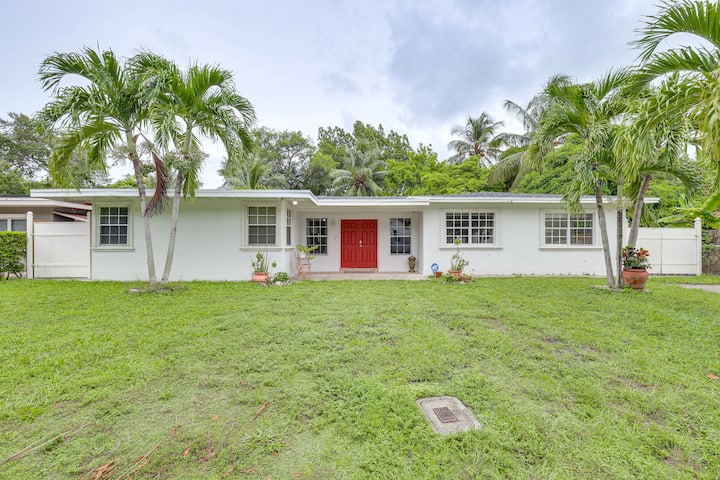 5 Mi To Beach: Home W/ Shared Yard In North Miami - North Miami, FL