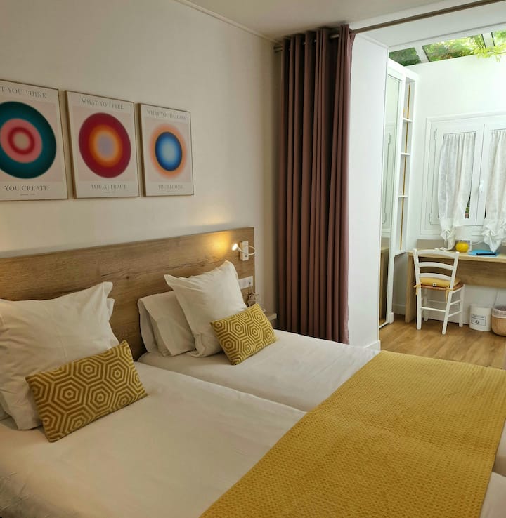 Hotel La Fontaine - Double Twin Room Groundfloor - Nice