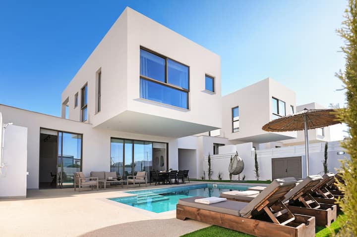 Princess Margaret Luxury Villa - Large Pool - Ayia Napa