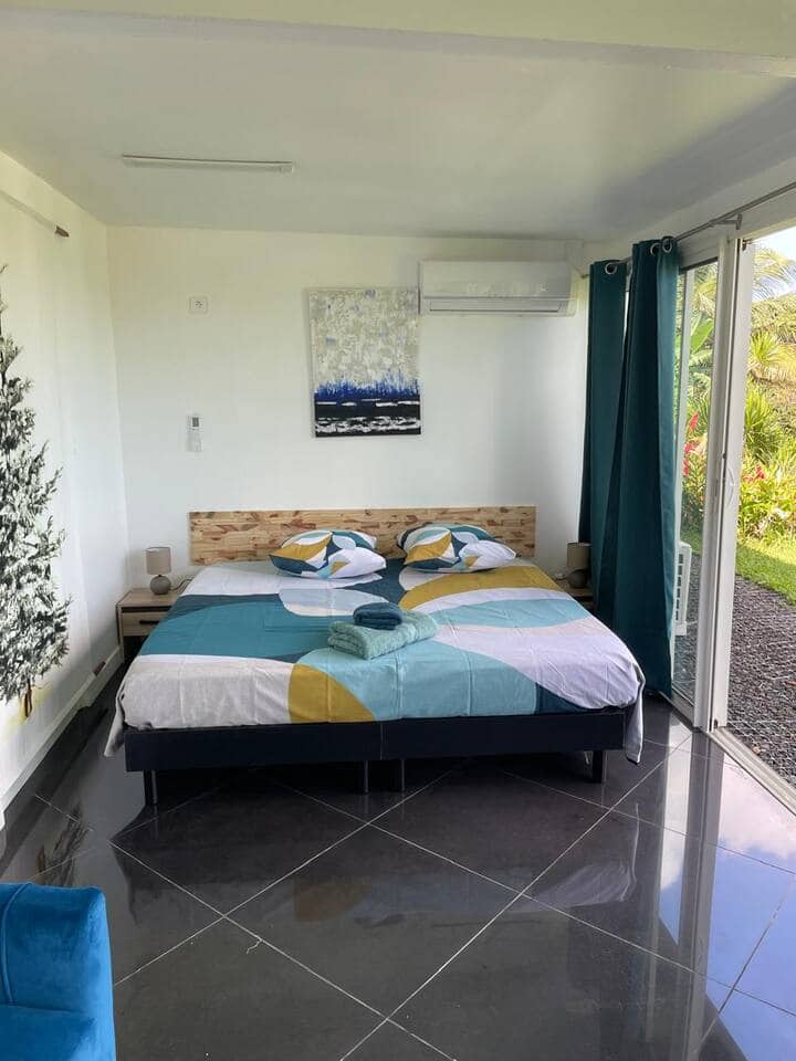 Gite Lisbonne, 140m2 Avec Terrasse, 3 Chambres - Guadeloupe