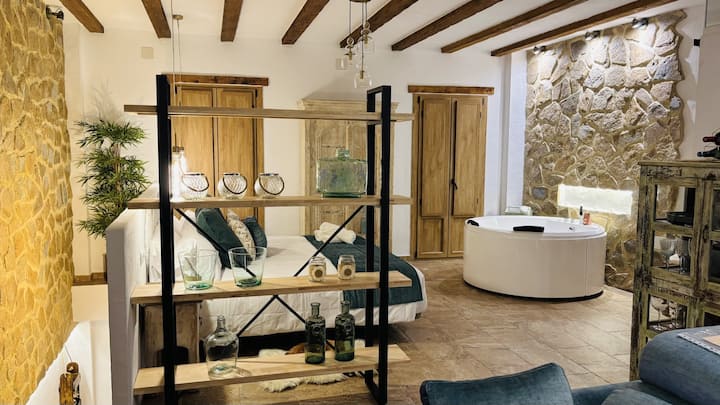 Suite Aire. Experiencia úNica, Con Jacuzzi. - Grazalema