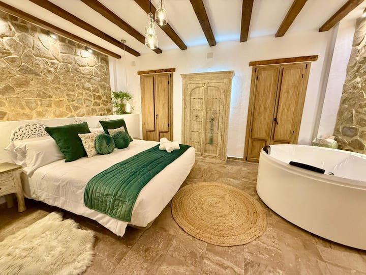 Suite Aire.  Experiencia úNica, Con Jacuzzi. - Zahara de la Sierra