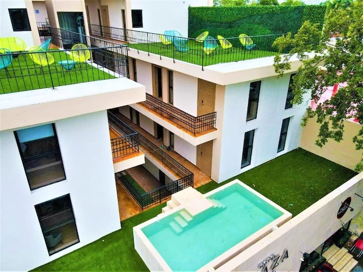 Stay Central | Pool, Views & 2 Renovated Rooms - Mérida