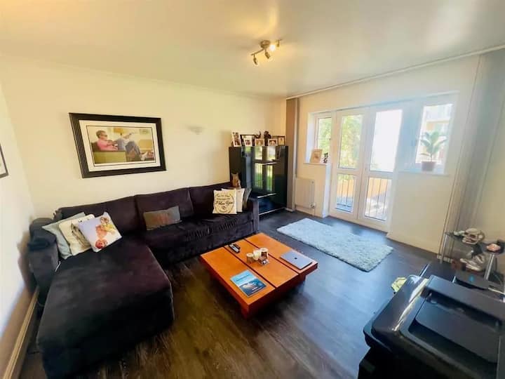 Stylish 2bd Flat With Parking, Beckenham - Beckenham