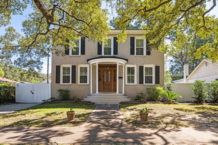 Pet-friendly 4br In Historic Downtown Georgetown - Georgetown, SC
