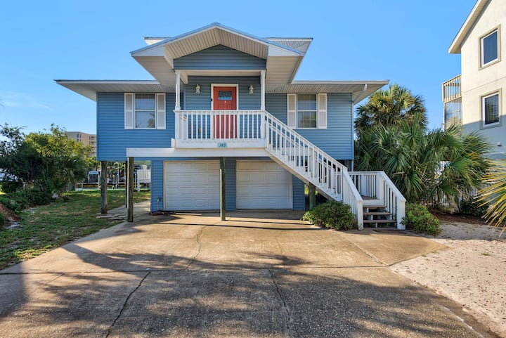 Leaning Palms | Boat Slip + 350 Yards To Beach - Gulf Breeze, FL
