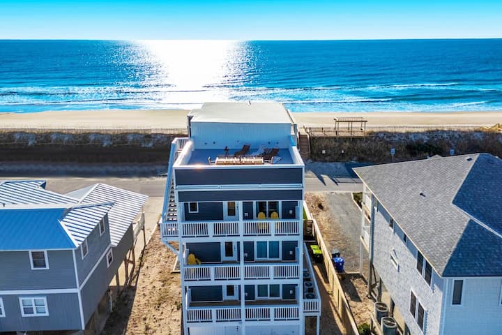 Coastal Villa With Pool, Hot Tub, And Game Room - Topsail Beach, NC