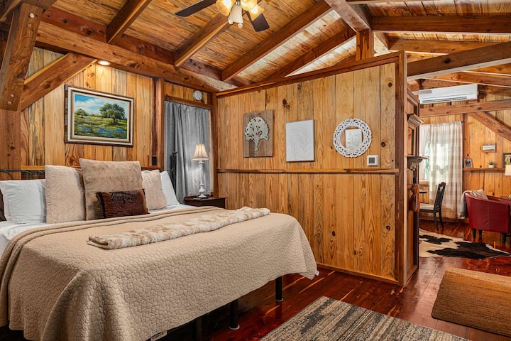 Saw Mill (Cabin #2) - Hot Tub & 10 Mins To Main St -
