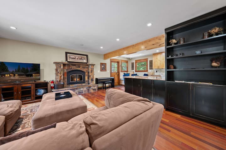 Cozy Aspen Haven - Stay For 6 - Truckee, CA