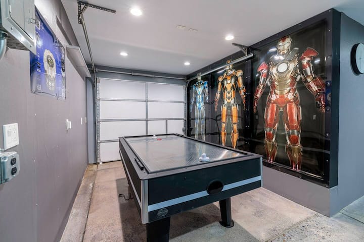 Marvel Adventure: Pool, Games, Basketball, & More! - Bakersfield, CA