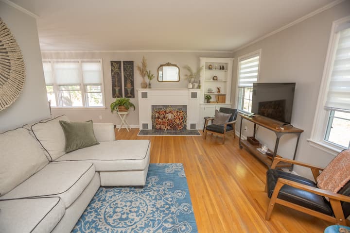 Hayselton Hideaway - Jefferson City, MO