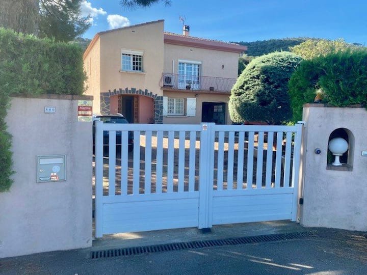 Maison F5 Avec Jardin Et Terrasse, Animaux Admis - Le Boulou