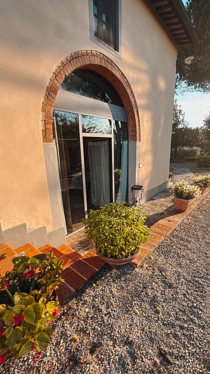 Charming Villa In Tuscan Vineyard Estate With Pool - Poggibonsi