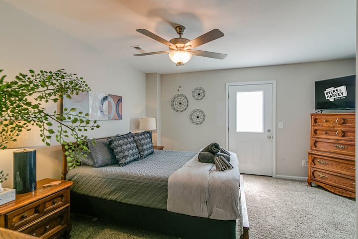 Franklin Haven By Johnathan (1010 Franklin, #A) - Clarksville, TN