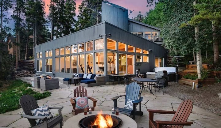 Scenic Mountain Retreat In Breckenridge – Elegant - Breckenridge, CO