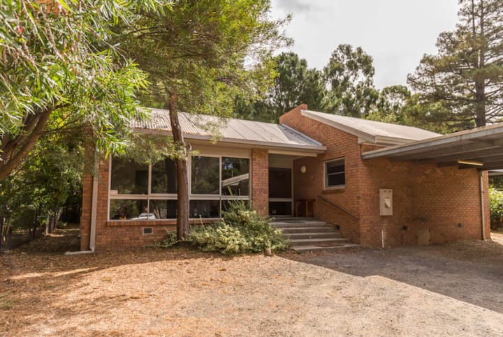 Kangaroo House - Halls Gap