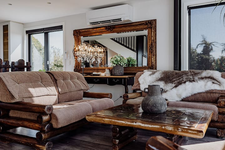 The Black Barn - Panoramic, Private & Luxury - Kumara