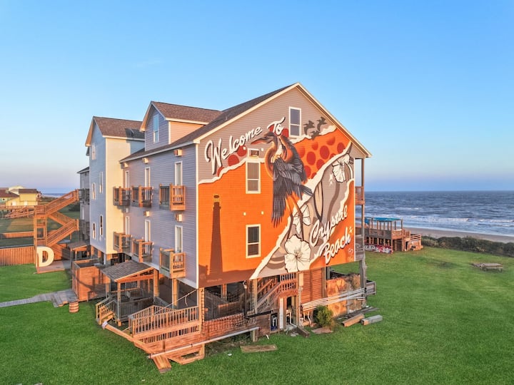 Casa Dora - Pool, Games, & Beachfront Fun! - Bolivar Peninsula, TX
