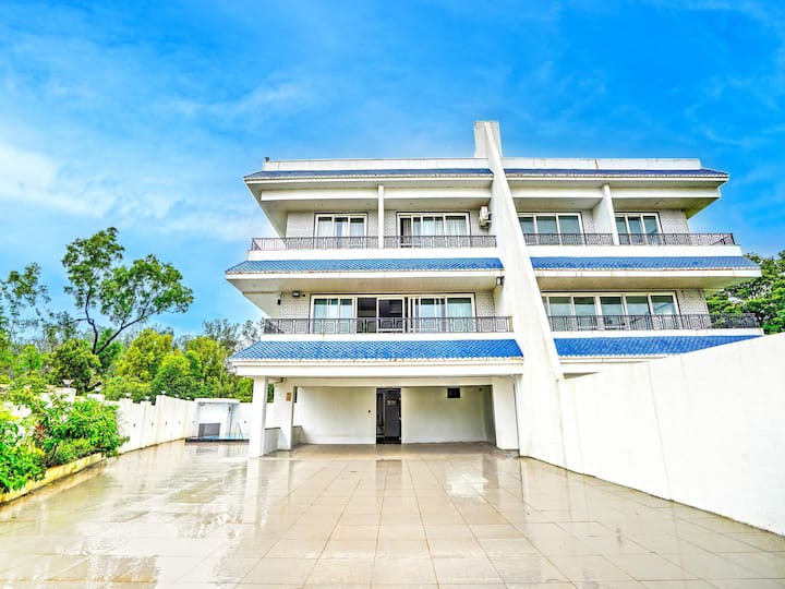 5bhk Luxe Villa | Pvt Pool | Lift - Lonavla