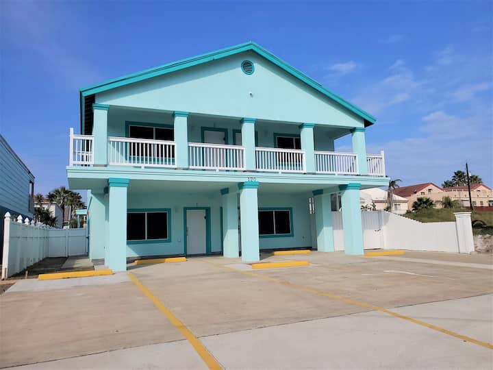 Lantana Retreat - Spacious 3br W/ Pool - Port Isabel, TX