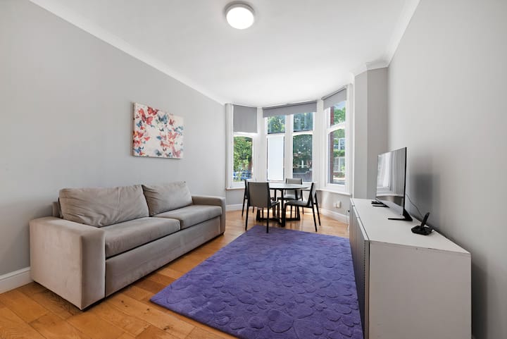 2 Bd Near Acton Park | Free Parking | 35' Heathrow - London