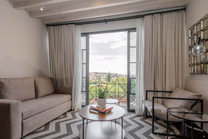 Sunset View I Rooftop & Jacuzzi I Historic Center - San Miguel de Allende