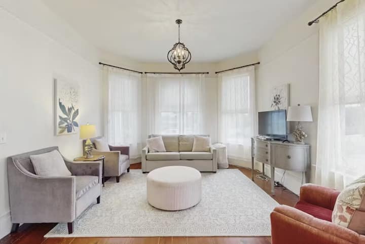 Lilac Victorian Downstairs-spacious  Apartment - Eureka, CA