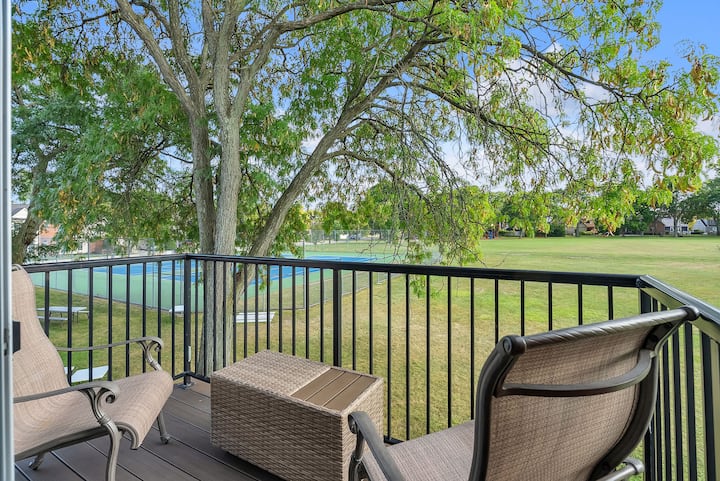 Opulent Birmingham Retreat - Troy, MI