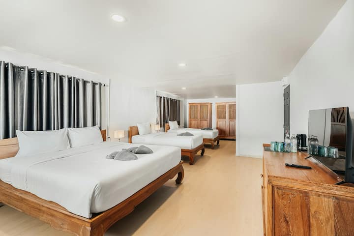 Chill Inn Hub Lamai-family Room (4 Adults) - Koh Samui