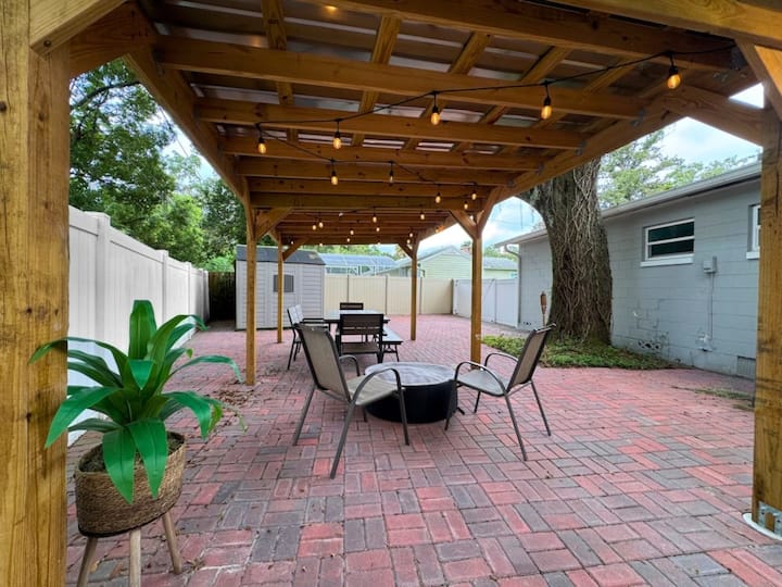 Family Home Near Airport & Downtown - Sanford, FL