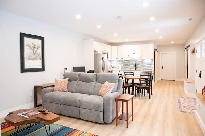 Peaceful Modern Retreat · Flexible Stays - Bow Nh - Pembroke, NH