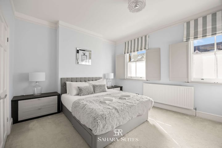 20%off • Stylish 4br Home • Walk To Windsor Castle - Slough