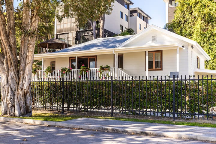 South West Rocks Waterfront Cottage - South West Rocks