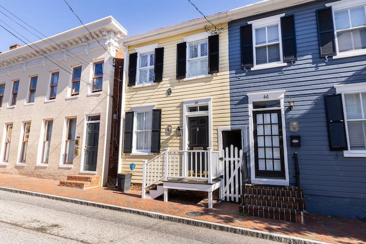 Steps From Statehouse & City Dock, Parking & Patio - Annapolis, MD